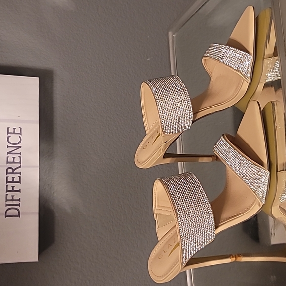 Shoes | Nwotbeautiful Crystal Rhinestones Shoeson Sale Final Price Drop ...